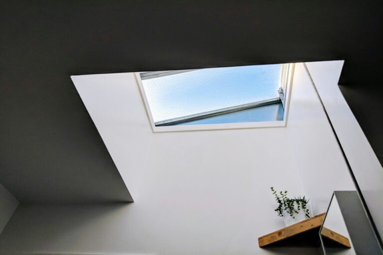 7 Reasons Why Now is the Right Time to Install Solar - SolarBright
